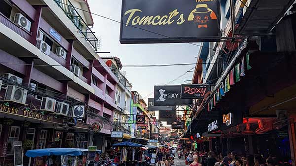 Soi 6 Bars Pattaya 2025 - map, reviews & prices